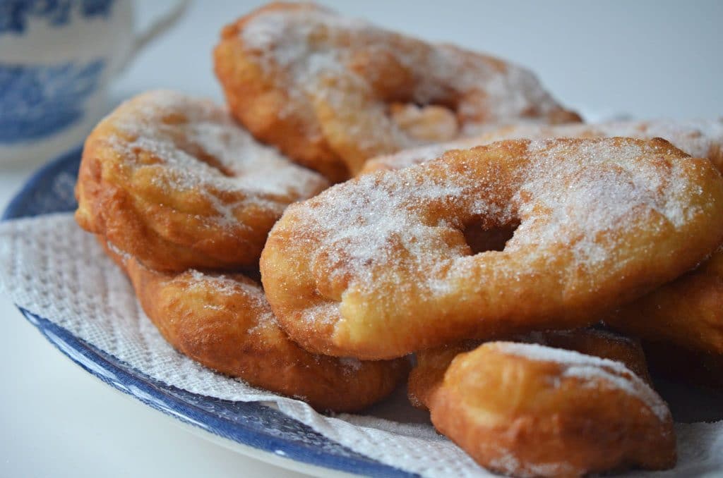 Lebanese Sugared Donuts: our pazcki, our beignet, our Fat Tuesday ...
